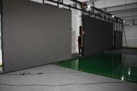 China Stimulate Audience s Senses LED Advertising Display with Seamless Corner Support for sale