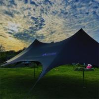 China 900D Oxford Camping Sun Canopy Lightweight Beach Tent Water Resistance for sale
