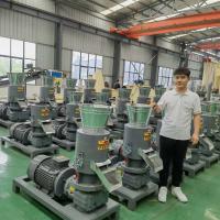 China 300-800kg/h Flat Die Biomass Wood Pellet Mill Machine with CE Certificate - 22-55kW Power Range for sale