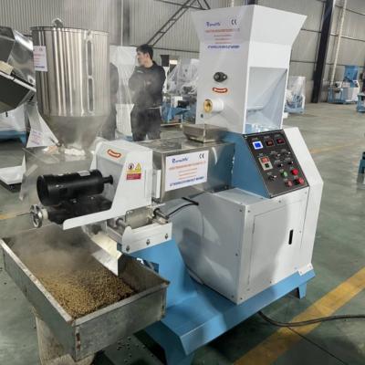 China Automatic Dry Type Fish Feed Extruder Machine 50-2000kg/h Capacity with 5.5-160KW Power for sale