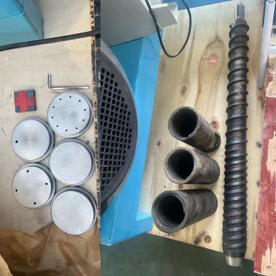 China Full Fat Soya Bean Extruder Machine 40-2000kg/h Capacity 220V/380V Pet Feed Extruder for sale