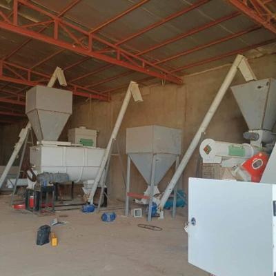 China 1-5 Ton Per Hour Animal Feed Pellet Production Line for Cattle Pig Chicken Feed Plant for sale
