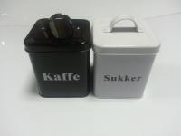 China Metal Tin Cookie Containers , Rectangle Tin Case With Handle, 0.25m Thickness for sale