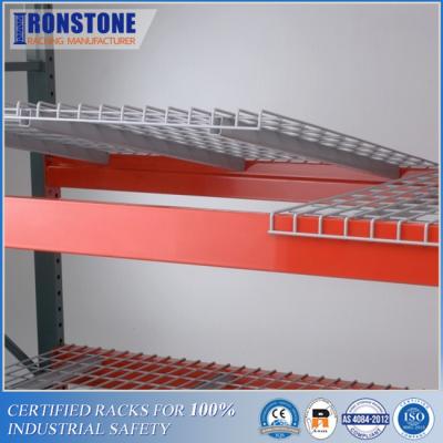 China Galvanized Waterfall Wire Decking for Pallet Racks - 300kg to 1000kg Load Capacity, 50×100mm Mesh Grids for sale