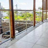 China Mirror Finished AISI 201 304 316 Stainless Steel Inox Staircase Handrail with Custom PVD Coating for sale