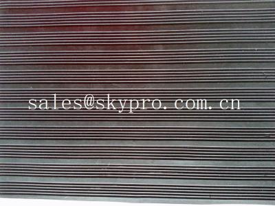 China Smooth / embossed Surface heavy duty Rubber Sheet Roll , 2.5mm-20mm Thickness for sale
