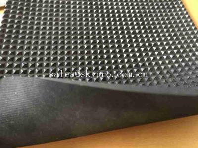 China Black Neoprene Rubber Sheet Roll With Continuous Diamond Field Design for sale
