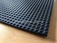 China Diamond Gym Rubber Floor Matting Commerical Anti - Slip Pyramid Pattern Rubber Mat for sale