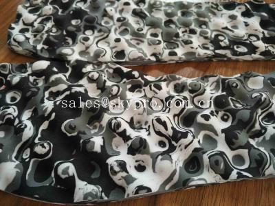 China Casual Foam Rubber Slipper Soles with Printing Logo Plastic Straps Massage Camouflage for sale