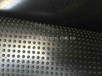 China Solid Durable Heavy Duty Bubble Dot Horse Cow Car Rubber Mats For Stables Stall Walkway for sale