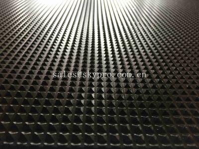 China Commercial Black Pyramid Pattern Rubber Flooring Matting For Anti - Skidding for sale