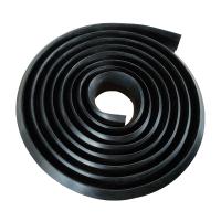 China Neoprene Rubber Skirting Board with 70 Shore A Hardness 300% Elongation at Break and 2.5 ~ 6.0 Mpa Tensile Strength for sale