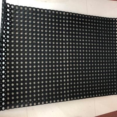 China Wholesale Rubber Safety Mat with Drainage Holes 90x150cm 8mm Thickness Waterproof Anti Fatigue Kitchen Flooring for sale