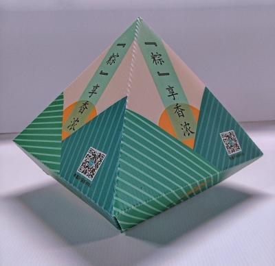 China Custom Green Triangle Corrugated Plastic Packaging Boxes 4C Waterproof Anti Rodent Durable for sale