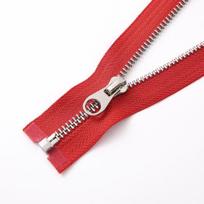 China Wear Resistant Garments #5 Metal Teeth Zipper With Auto Lock Slider for sale