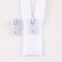 China Lightweight Nylon Reversible Slider Size 3# Zipper Slider With Precision Molded Teeth for sale
