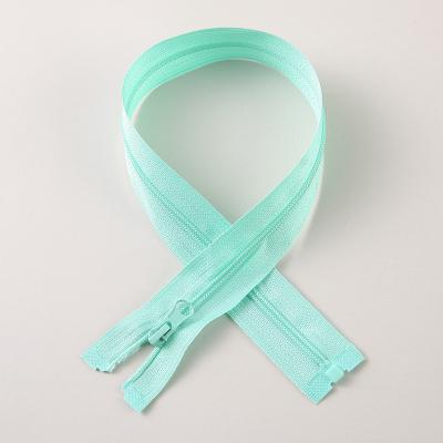 China Long Lasting #3 Nylon Teeth Zippers Lightweight Design Flexible Teeth Simplify Sewing for sale