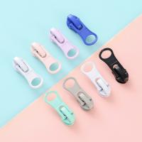 China Sustainable Fashion 3# Nylon Auto Lock Zip Eco Friendly Innovation for sale