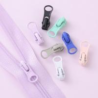 China Apparel Auto Lock Slider Lightweight Eco Friendly 3# Nylon Zipper Sliders Replacement for sale
