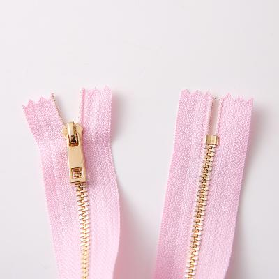 China Smooth 3# Teeth Metal Zippers Closed End Long Lasting Closures For Fashion Industry for sale
