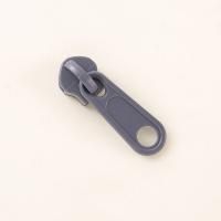 China #5 Lightweight Nylon NO 5 Zipper Slider Corrosion Resistant Easy To Install for sale
