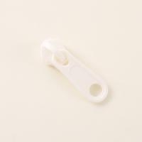 China Weatherproof Nylon NO 5 Zipper With Plastic Sliders Smooth Sliding Motion for sale