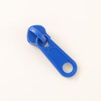 China Eco Friendly Plastic Slider Zipper #5 Nylon Open Ended Zip For Clothing & Luggage for sale