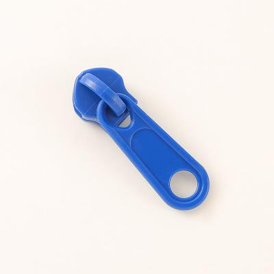 China Eco Friendly Plastic Slider Zipper #5 Nylon Open Ended Zip For Clothing & Luggage for sale