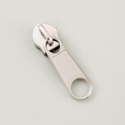 China 3# 4# 5# 8# Silver Nylon Zipper Slider Scratch Resistant Coating For Tactile Appeal for sale