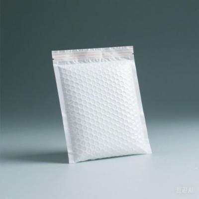 China Biodegradable White Kraft Poly Bubble Mailer 9x12 For Shipping Odm for sale