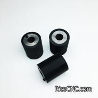 China Homag 2007111280 2-007-11-1280 Rubber Infeed Roller 12X33X40mm for Homag edgebander for sale