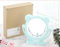 China Portable Makeup Desk Vanity Table with Fashionable Make-up Design and Fashion Decorative for sale