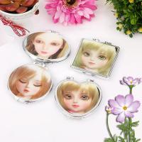 China Fashion Design Style Foldable Heart Shaped Cosmetic Mirror for On-the-Go and Travel for sale