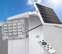 China SMD2835 Solar LED Flood Light 50W 100W IP65 with Motion Sensor for Stadium Sports Field for sale