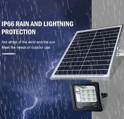 China 100W 6500K Solar LED Flood Light Aluminum Housing 15000mAh Battery for sale