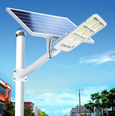 China Waterproof Aluminum Split LED Solar Street Light 50W 100W 200W 300W with Pole for sale