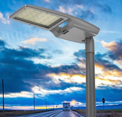 China LED Street Light 25W to 200W IP66 Outdoor Commercial Area Lighting 130lm/W 50000Hrs for sale
