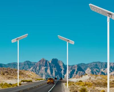 China Integrated All In One Solar Street Light 40W-100W IP65 Waterproof 175lm/W for sale