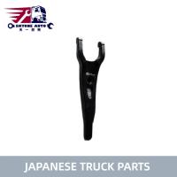 China Japanese Truck Parts Hino Clutch Fork 31204-37010 31233-37020 for HINO 300 DYNA N04C /TOYOTACE XZU720 Truck HINO ENGINE PARTS for sale