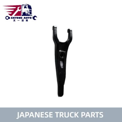 China Japanese Truck Parts Hino Clutch Fork 31204-37010 31233-37020 for HINO 300 DYNA N04C /TOYOTACE XZU720 Truck HINO ENGINE PARTS for sale