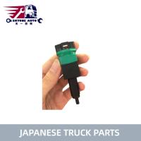 China Japanese truck parts 4P Stop Light Switch 84340-E0020 84550-1280 84380-2180  for E13C E13CT P11C HINO 700 PROFIA TRUCK PARTS for sale