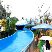 China Family Friendly Adventure Park Lazy River With 200 Capacity Slow Speed And Lifeguard Supervision for sale