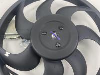 China 7L0959455F Radiator Cooling Fan Motor Assembly For Audi Q7 VW Touareg Porsche Cayenne for sale