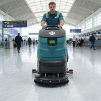 China Professional Industrial Walk Behind Scrubber 16Gal 500W Motor and Large Capacity Tanks for sale