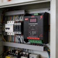 China Lightning Protection 3 Phase AC Whole House Surge Protectors 220V 20kA 40kA T2 SPD for sale