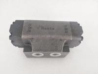 China Customizable Combined Valve For Excavator 1-2 Inch Oil Port for sale