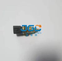 China Diesel Water Temperature Sensor VH834201250A for SK200-8 SK210-8 SK330-8 Excavator 12V for sale