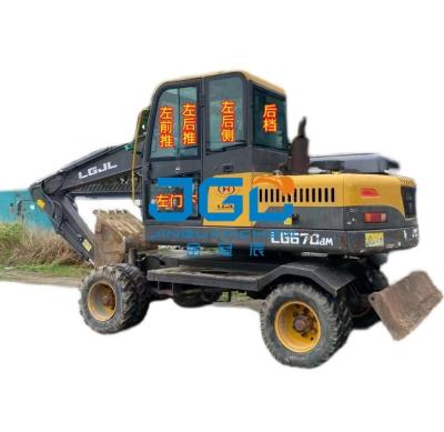 China Excavator Glass Front Windshield Door Sliding Window Glass 670BM 680 690 for sale