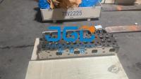 China Cylinder Head C9 C12 C13 C15 C18 Engine Head 3124207 3323619 3117226 For 3304 3306 E320D E336D for sale