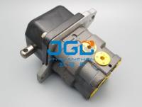 China Hitachi Excavator Foot Pedal Valve 1024384 for EX200-5 EX300-3 EX400-5 Hydraulic Spare Parts for sale